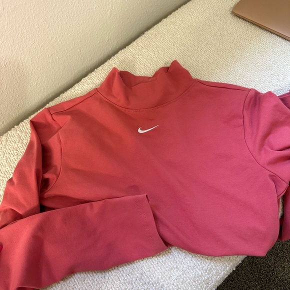 Nike | Tops | Nike Turtle Neck | Poshmark